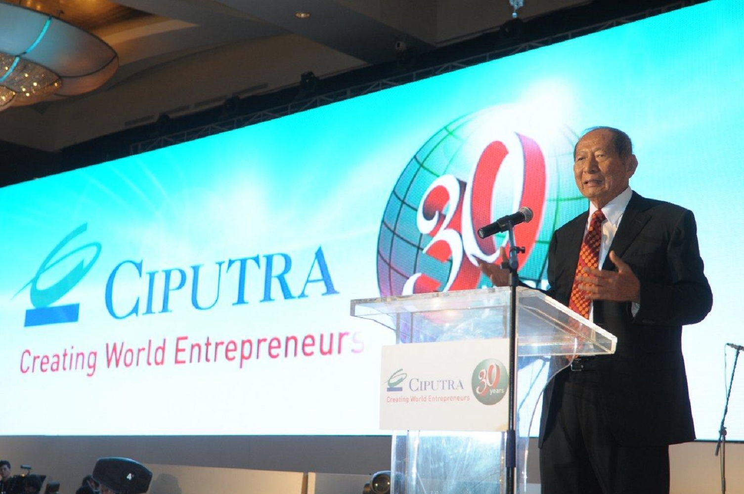 Ciputra, Pengusaha Tionghoa Yang Sukses Dibidang Properti - TIONGHOA.INFO