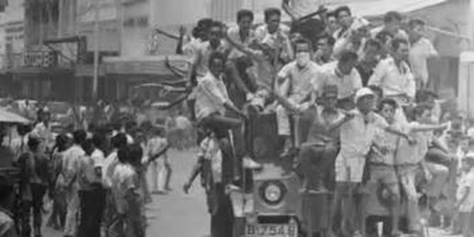 5 Peran Soe Hok Gie, Aktivis Angkatan ‘66 Berdarah Tionghoa Pembela ... 5 Peran Soe Hok Gie, Aktivis Angkatan ‘66 Berdarah Tionghoa Pembela ...
